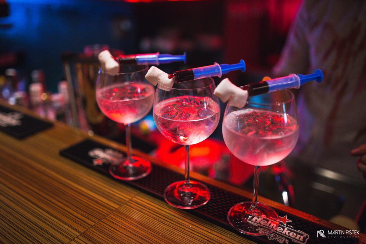 Drinks & Cocktails – Gay & Straight - But Bar Brno